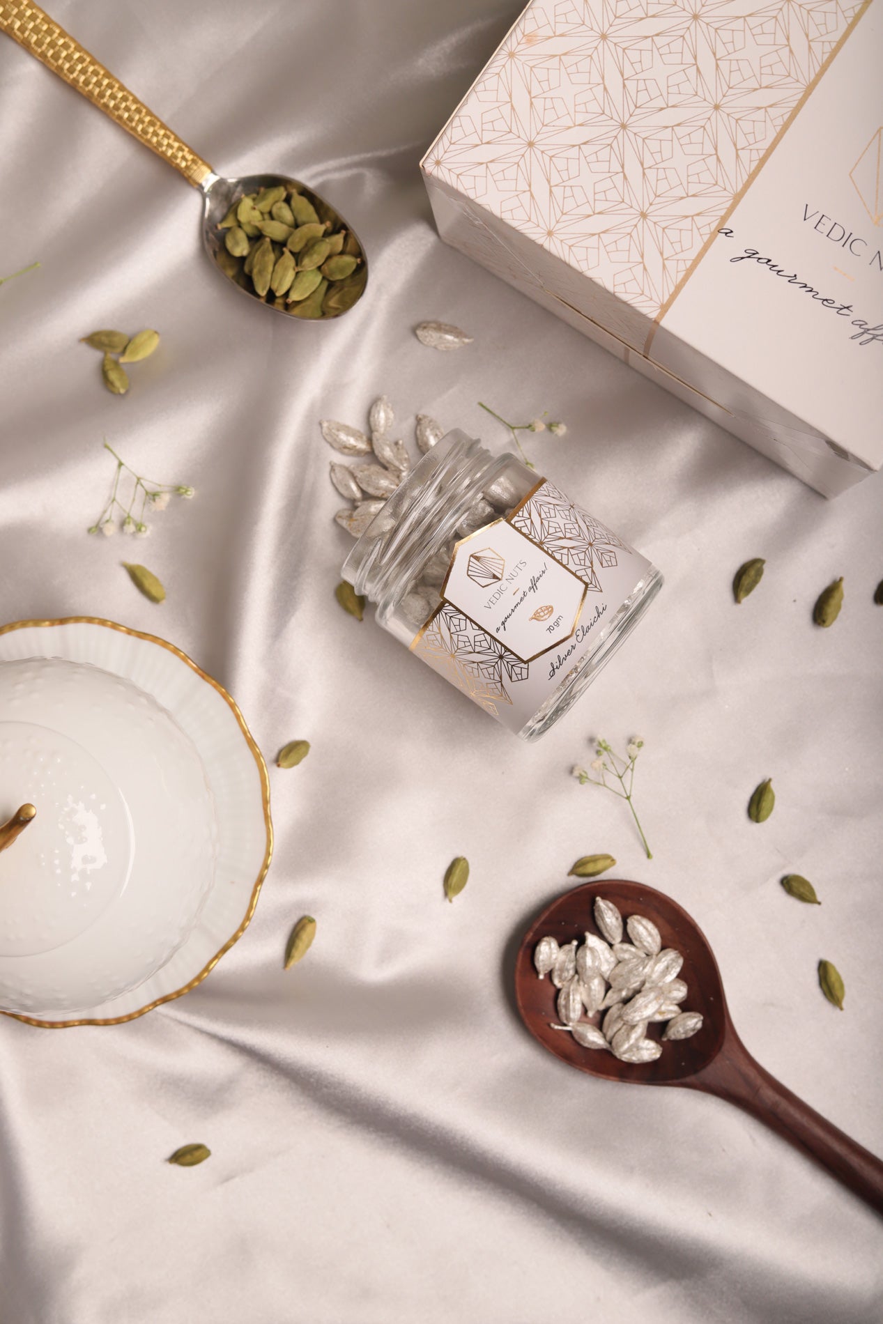 Silver Elaichi – Vedic Nuts